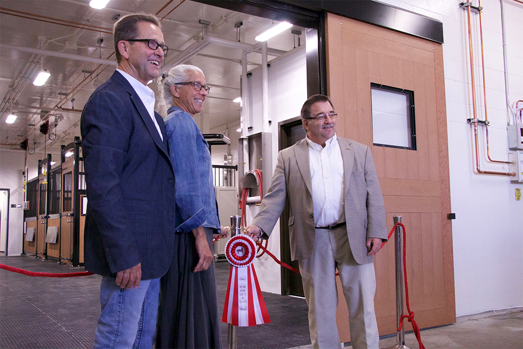 WCVM opens new equine ICU and foal centre - WCVM Today - Western ...